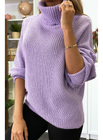 Pull tombant en lila col roulé avec coupe chauve souris.