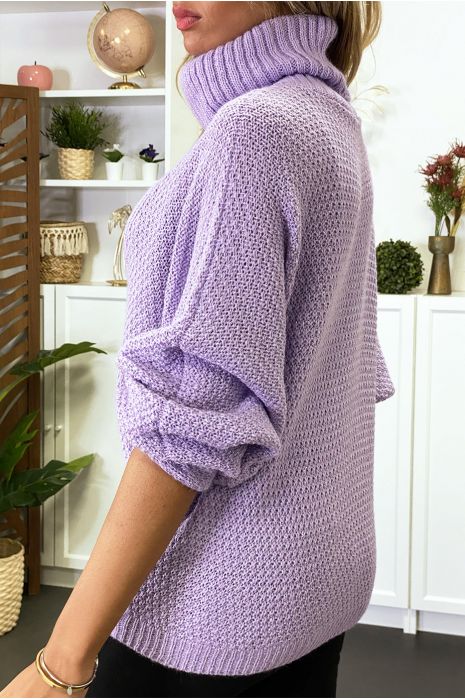 Pull tombant en lila col roulé avec coupe chauve souris