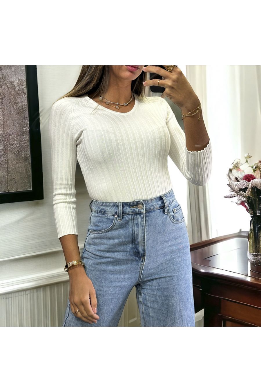 Very stretchy white rib knit 3/4 sleeve top